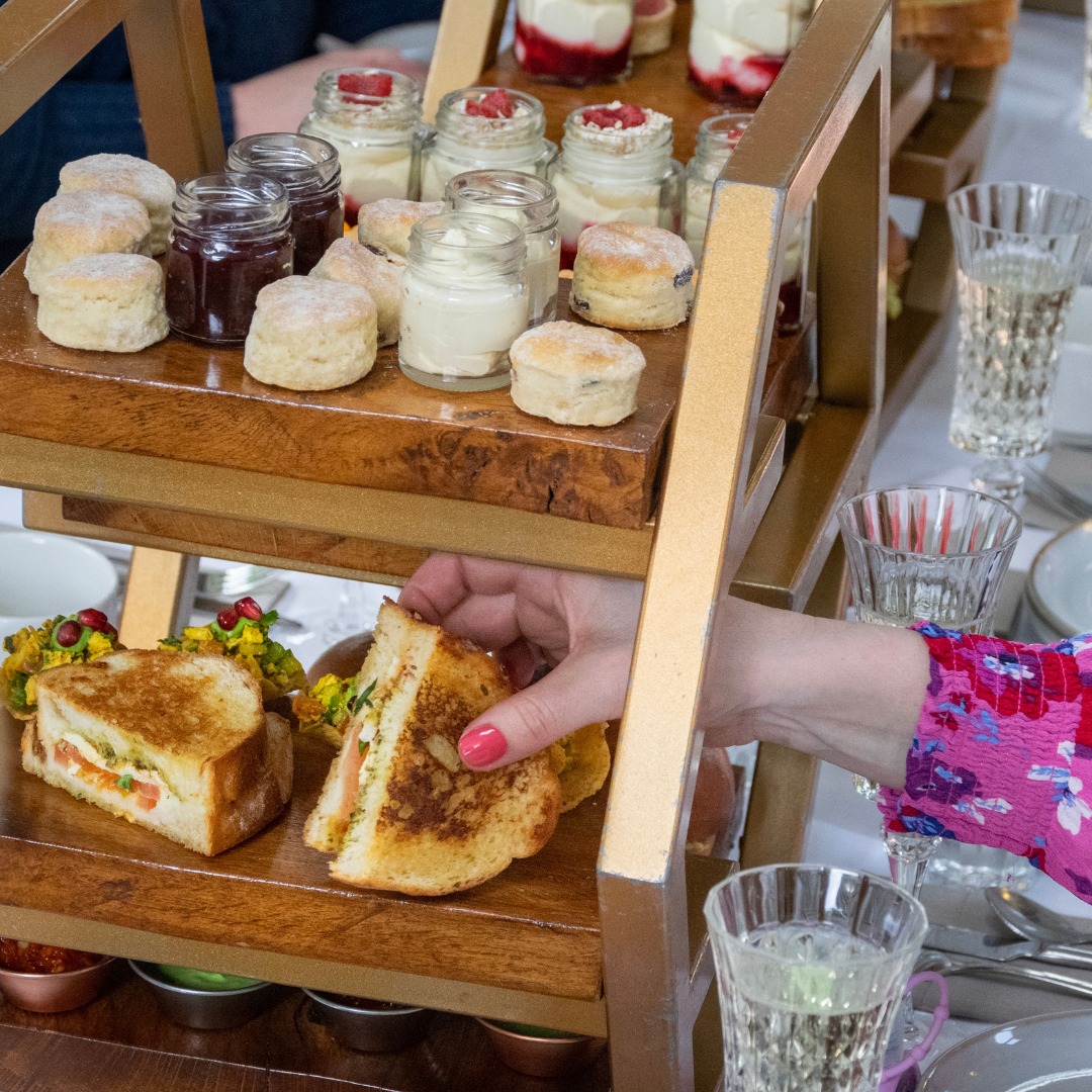 Afternoon Chai - Re-Union Canal Boats