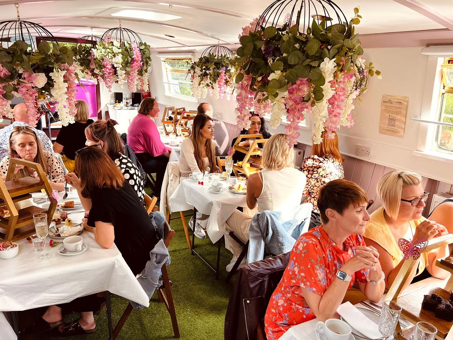 Afternoon Chai - Re-Union Canal Boats
