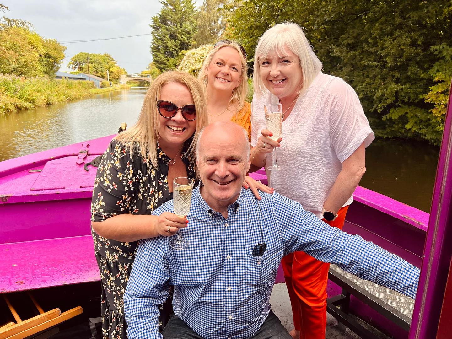 Afternoon Chai - Re-Union Canal Boats